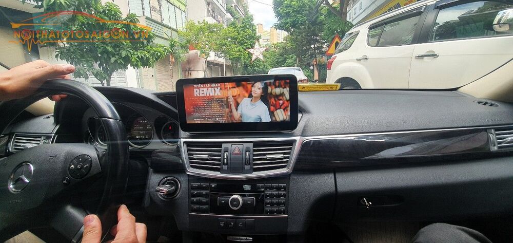 Màn hình android cho xe Mercedes E250